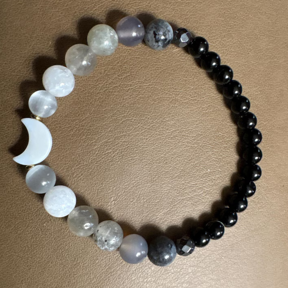 MOON PHASE BRACELET (ADJUSTABLE) – Ashlen