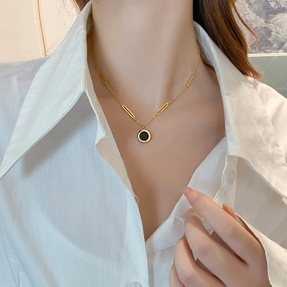 CLASSIC ROMAN NECKLACE – Ashlen