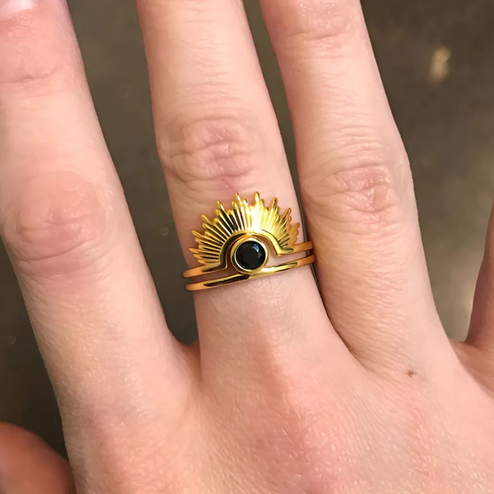 SUN AND ONYX RING (ADJUSTABLE) – Ashlen
