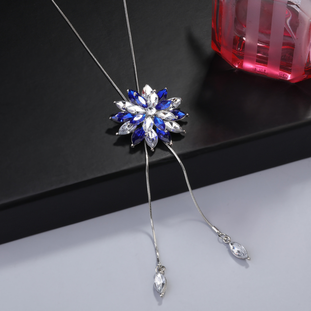 SNOWFLAKE PENDANT NECKLACE – Ashlen
