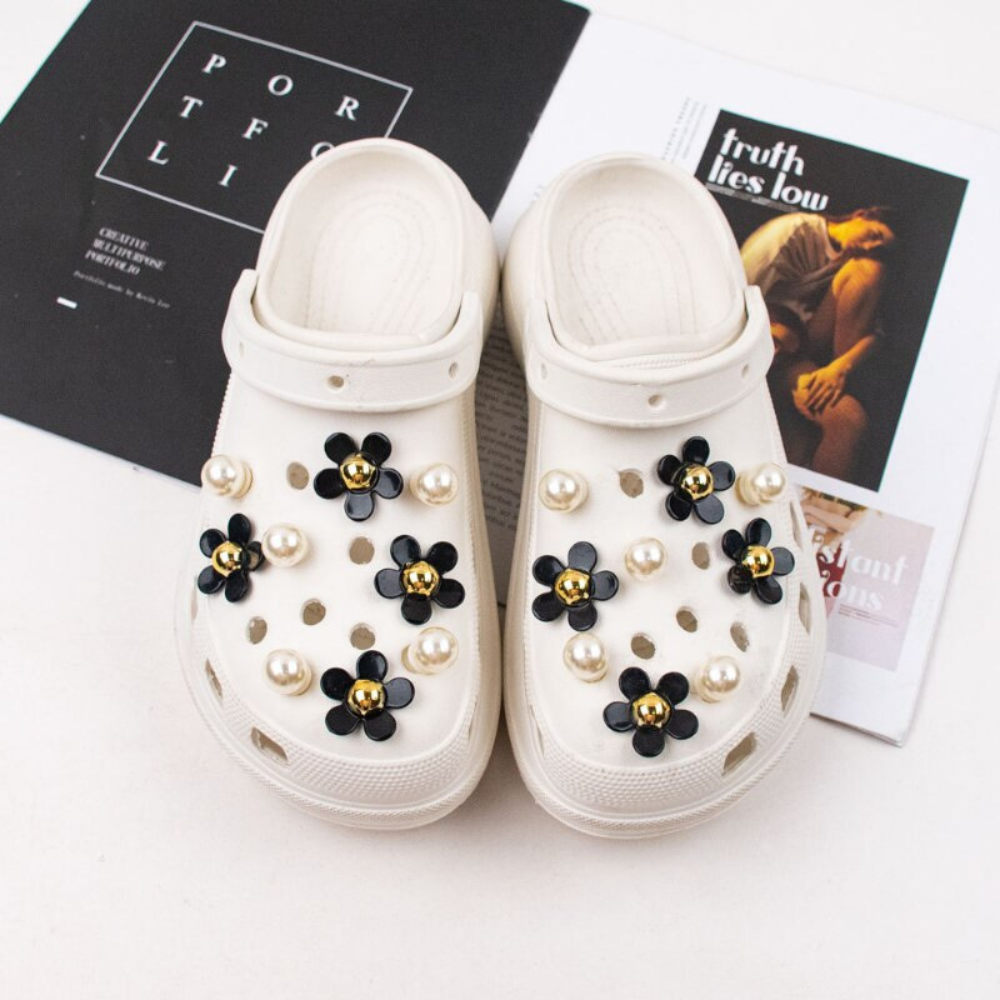 FLOWER TOUCH SHOE CHARMS – Ashlen