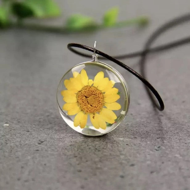 GLASS FLOWER PENDANT – Ashlen