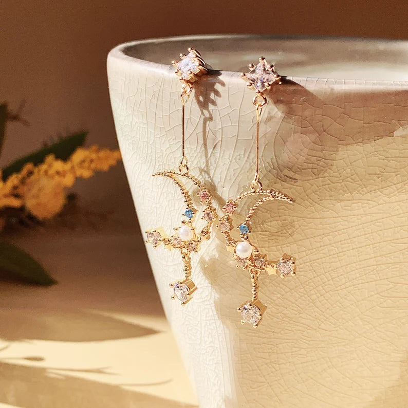 GLEAMING MOON EARRINGS (PAIR) – Ashlen